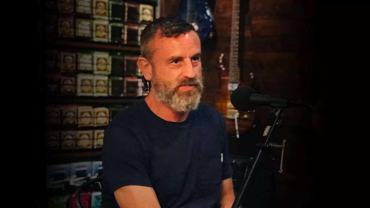 Justin Chancellor snakker om Tool, låtskriving og bassspilling i premiereepisoden av Ernie Balls Striking a Chord-podcast 10103_1