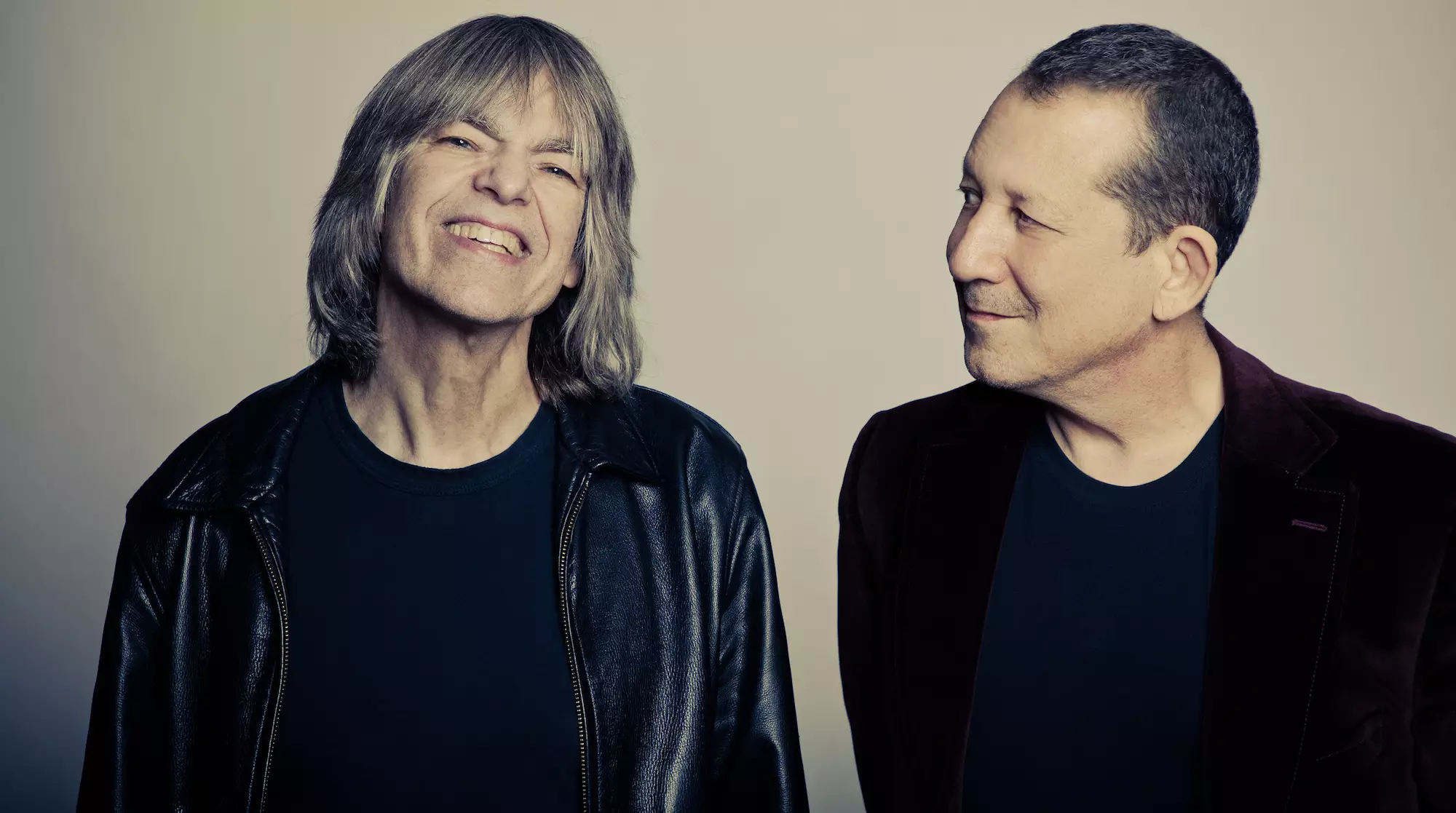 Les vertiginoses costelles de Mike Stern es mostren plenament en el seu nou tema amb Jeff Lorber, Ha Ha Hotel 10180_1