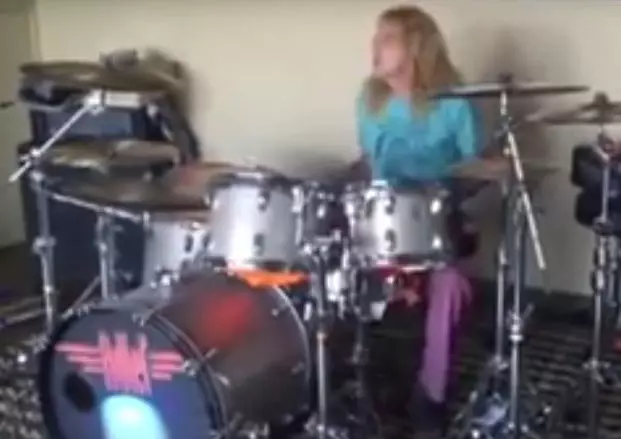 Qoryaha hore ee N' Roses Drummer Steven Adler ayaa lagu xamanayaa inuu ku biirayo kooxda dalxiiska 16742_1