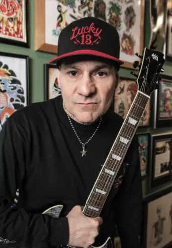 Vinnie Stigma de Agnostic Front Parolas Novan Albumon, Plej Grandajn Inspirojn kaj Vivon en Novjorko 18413_1