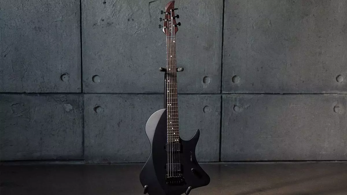 Gipalapad sa Abasi Concepts ang serye sa Larada Legion nga adunay labing barato nga unom ka string nga electric guitar hangtod karon