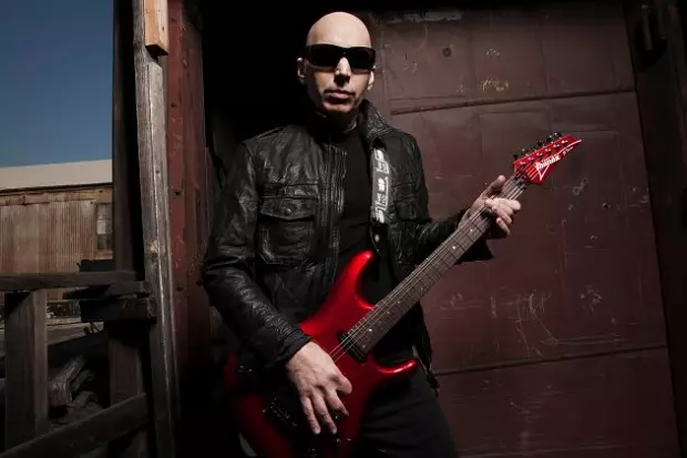 Exklusivt: Joe Satriani har premiär för 