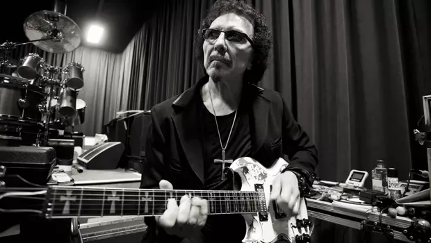 Tony Iommi ao amin'ny Black Sabbath dia nanokatra ny momba ny ady nataony tamin'ny homamiadana sy ny tolona ho amin'ny '13' 23564_1