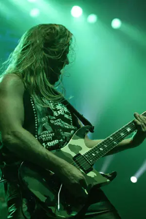 Rock World reagira na smrt gitarista Slayera Jeffa Hannemana 24263_1