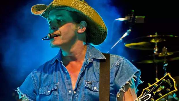 בעט Ted Nugent: די Nuge דיסקוסאַז פּראַקטיסינג, Gibson Byrdlands און די 'Double Live Gonzo' אלבאם 26861_1