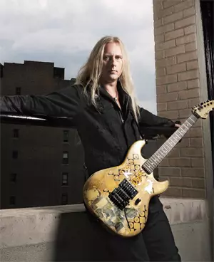 Jerry Cantrell: Yüz Germe 31164_1