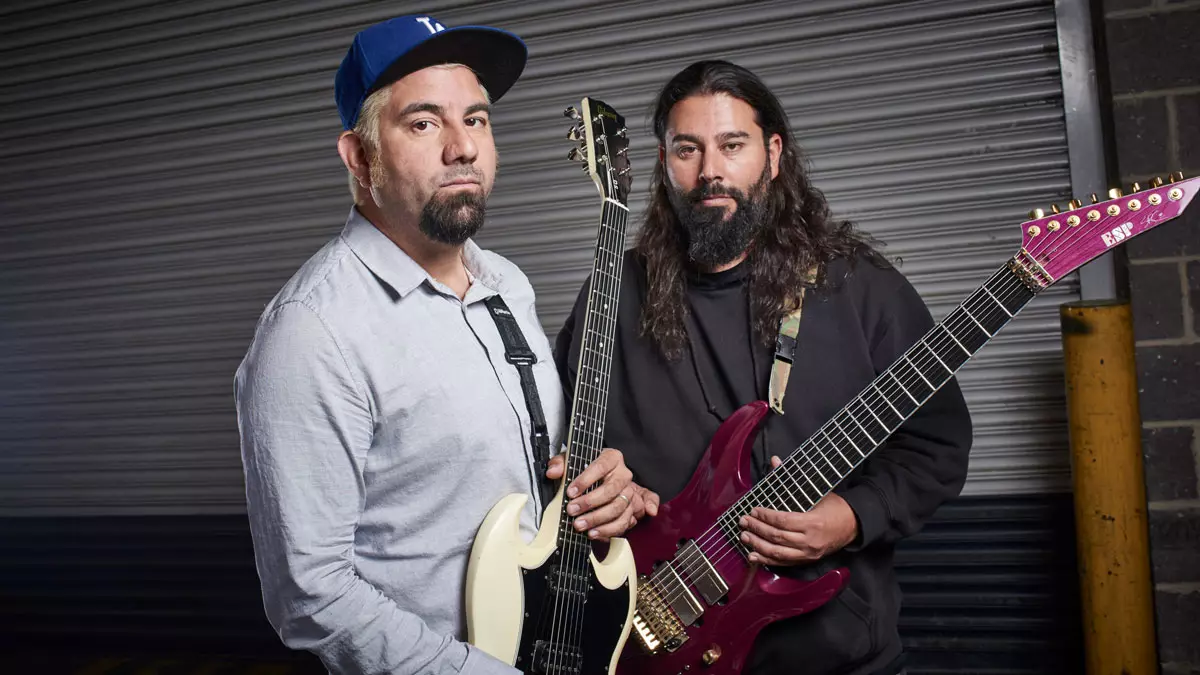 Chino Moreno sy Stephen Carpenter an'i Deftones