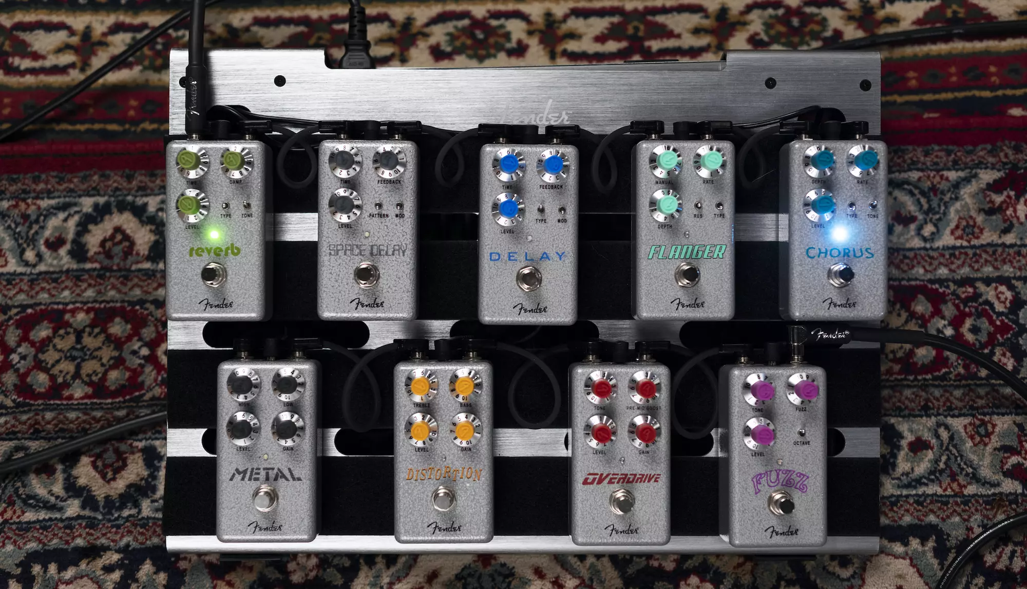 Fender's ichangoburwa mutsara weHammertone mhedzisiro pedals